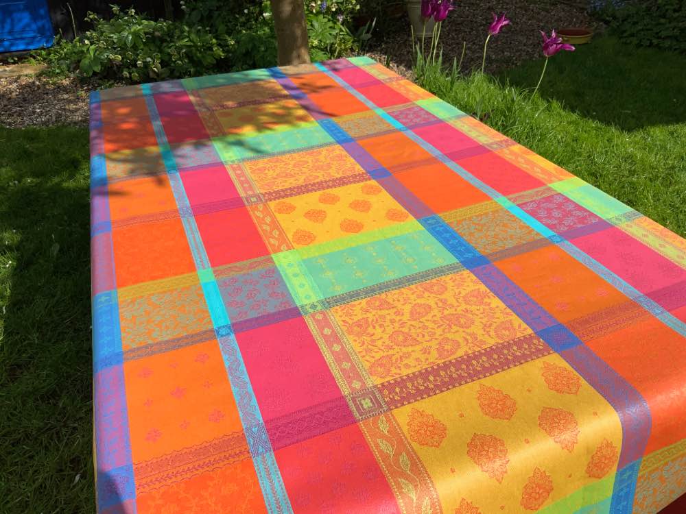 Valescure Damask Extra Wide French Oilcloth. 175 cms. -NorfolkOilcloth